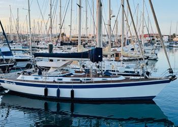 Hallberg-Rassy 45 - Berthon Scandinavia